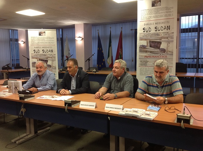 I padri comboniani Daniele Moschetti e Giulio Albanese a Montesilvano