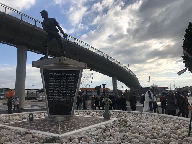 Pescara, ricordati oggi i caduti in mare