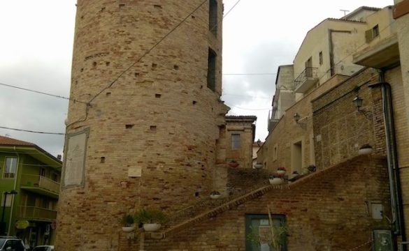 Percorsi nel borgo di Ripa Teatina alla scoperta di architettura e storia