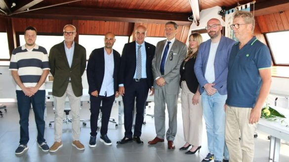 Castelli, Marsilio in visita al liceo artistico e al Museo della Ceramica